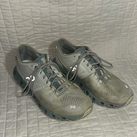 On Running | Shoes | On Running Cloud X Silver Athletic Shoes Womens 9 ...